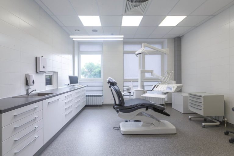 Tips Desain Interior Klinik Gigi Agar Pengunjung Nyaman - Interior Solo Raya